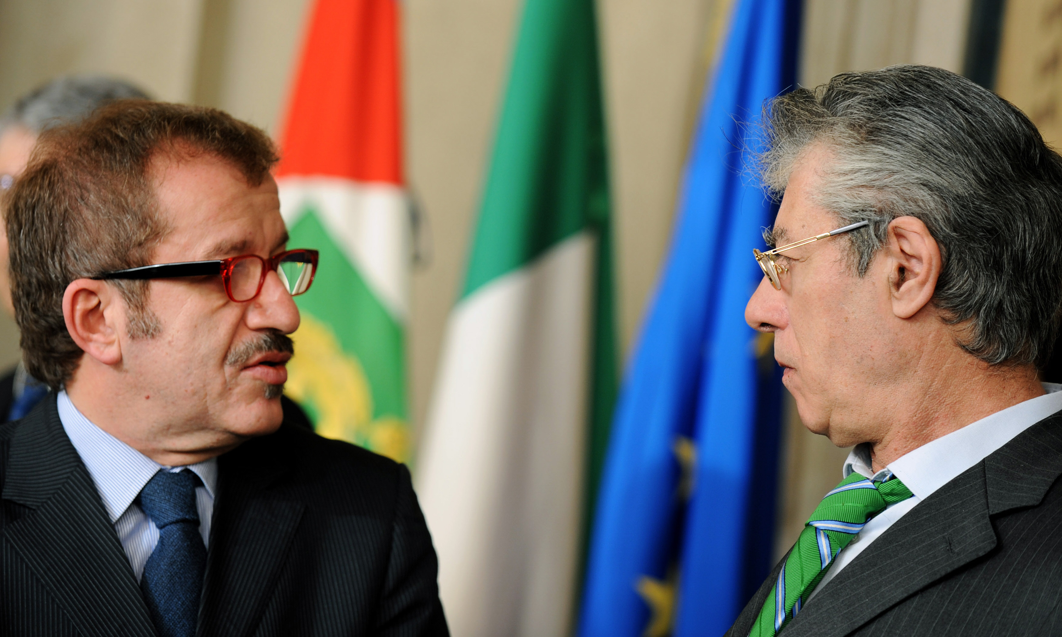 Il Carroccio nella bufera tra espulsioni e faide interne Bossi: "Questi ...