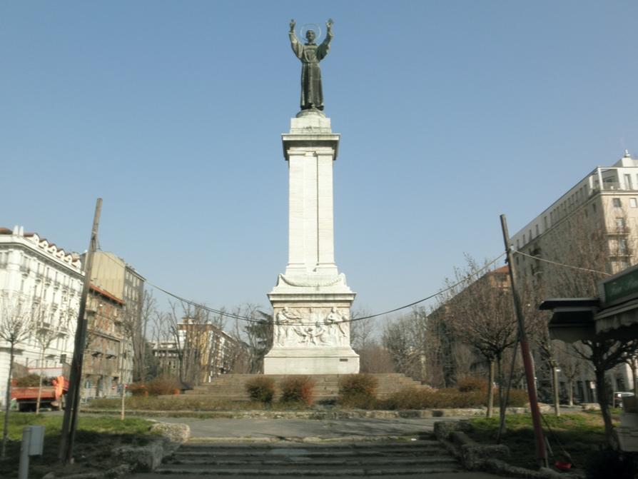 E in piazza Risorgimento tricolori per San Francesco - IlGiornale.it