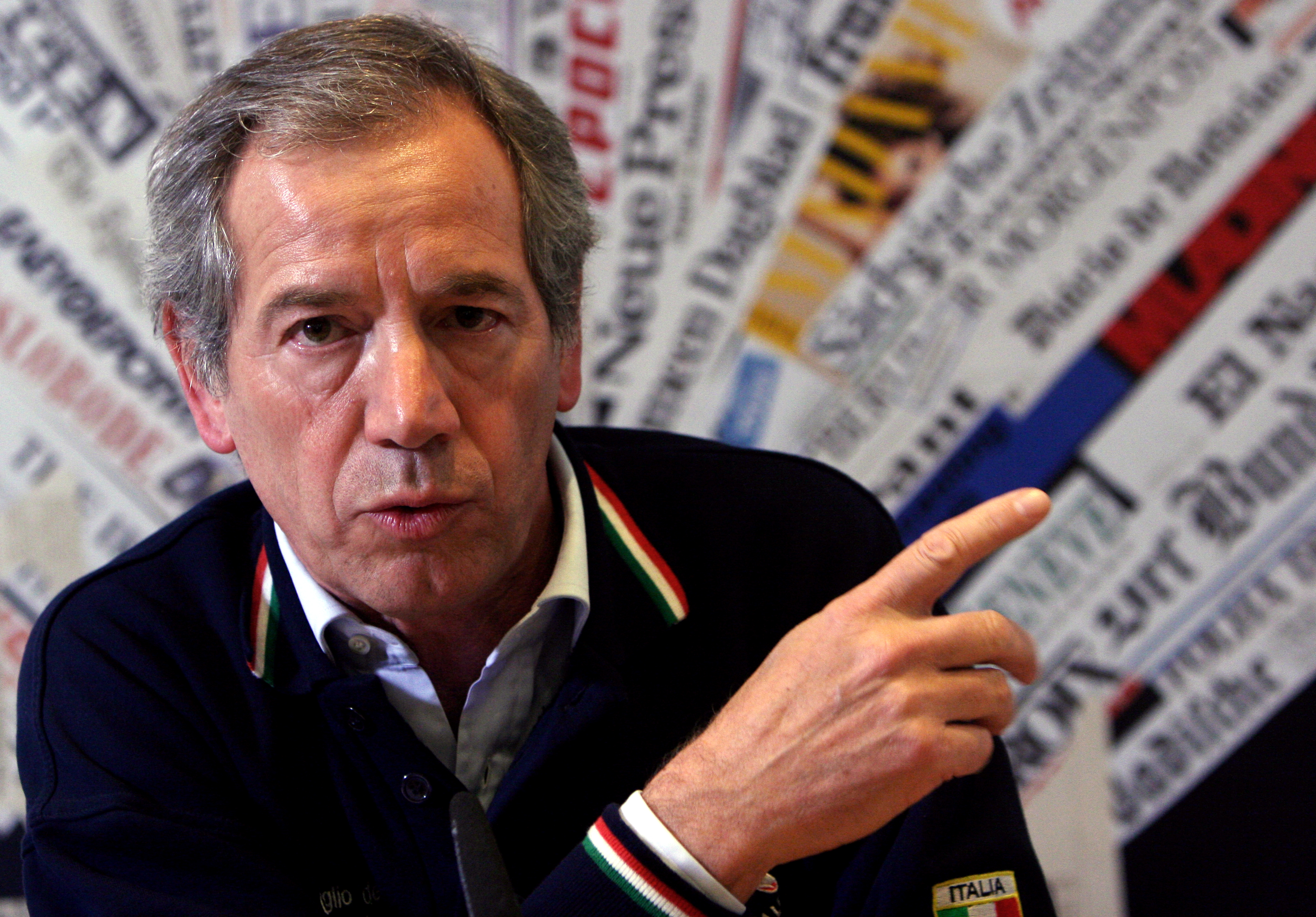 Bertolaso eroe del miracolo aquilano - IlGiornale.it