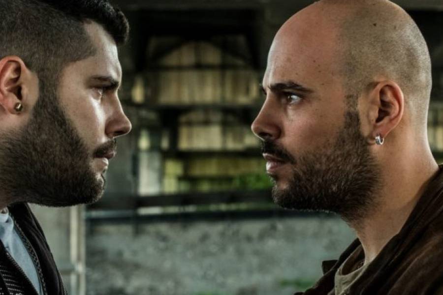 Gomorra, attore della serie fa arrestare il fratello per maltrattamenti ...