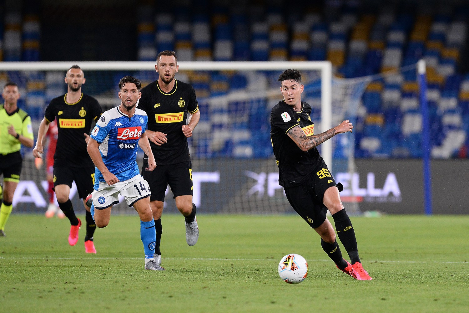 Pazza Inter, pazza serie A. E se la ripartenza avvantaggiasse Conte ...