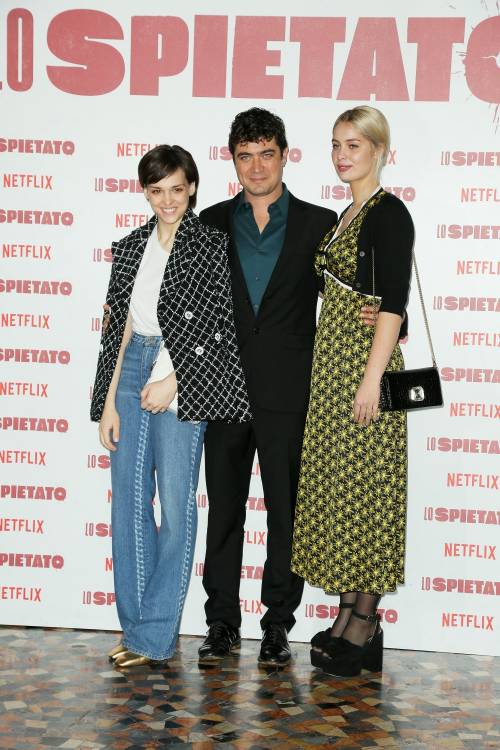 FOTO: "Lo spietato": il cast per la presentazione del nuovo film ...