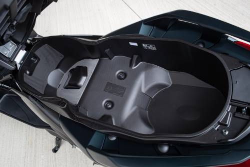 FOTO: Yamaha XMAX 300 Tech Max: guarda la gallery - il Giornale