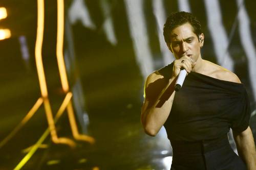 FOTO: Sanremo 2024: ecco il look della seconda serata del Festival di ...