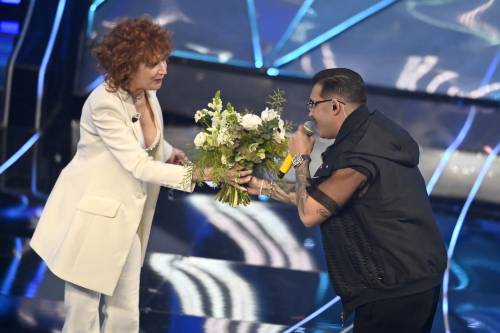 FOTO: Sanremo 2024: ecco il look della seconda serata del Festival di ...