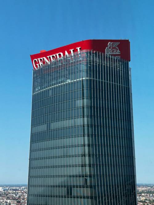 FOTO: Collassa insegna Generali a City Life: - il Giornale