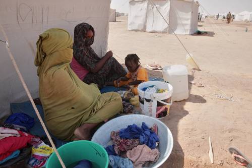 FOTO: Sudan, sfollati del Darfur nel campo di El-Afadh - il Giornale
