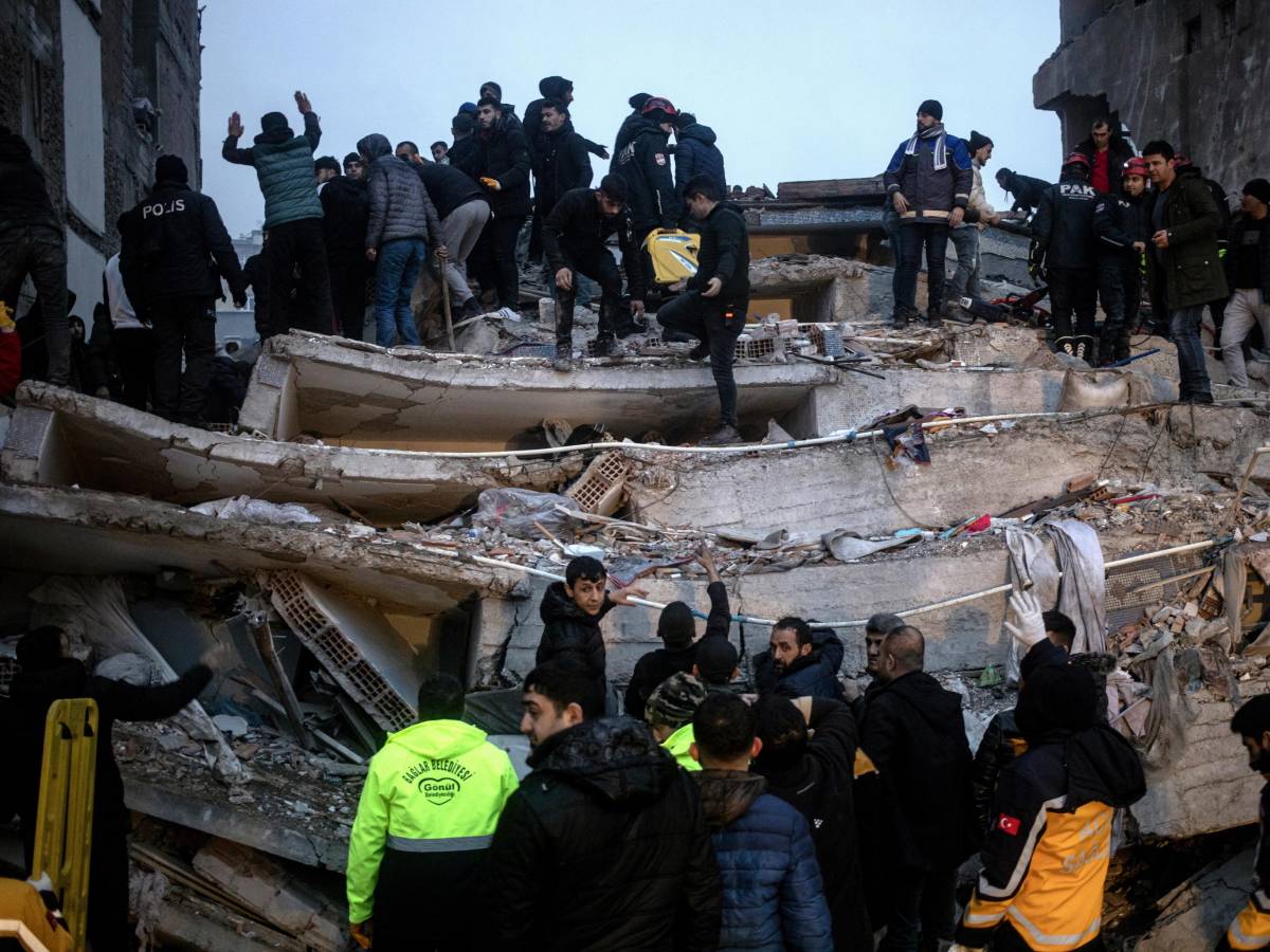 La guerra, le sanzioni, il terremoto. Il dramma di un Paese distrutto ...