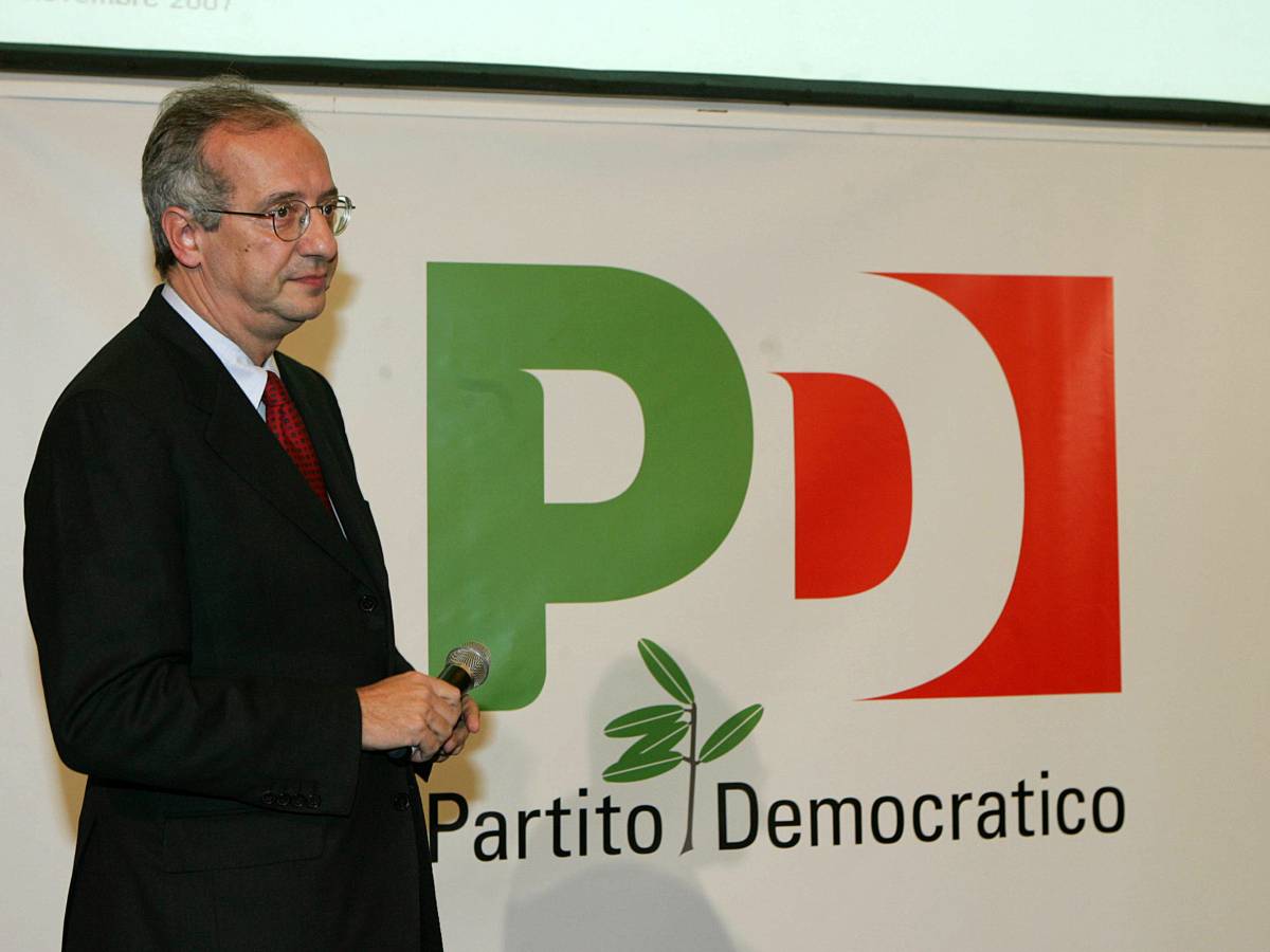 Veltroni Presenta Il Simbolo Del Pd Ilgiornale It