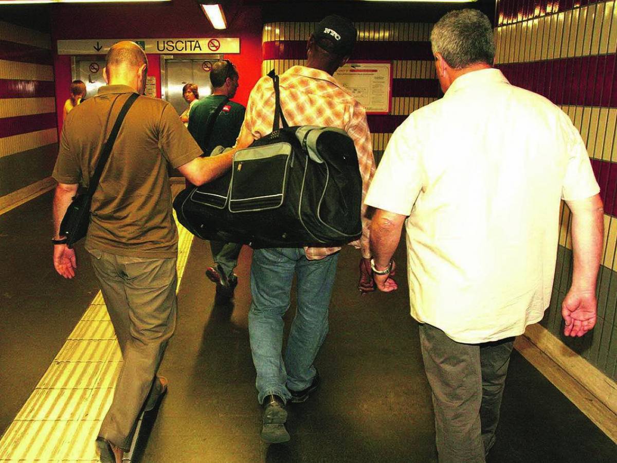 Arrivano i militari nelle stazioni della metro - il Giornale