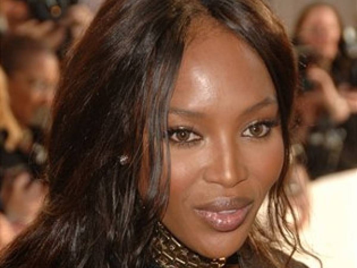 Naomi vuole solo camerieri uomini - il Giornale