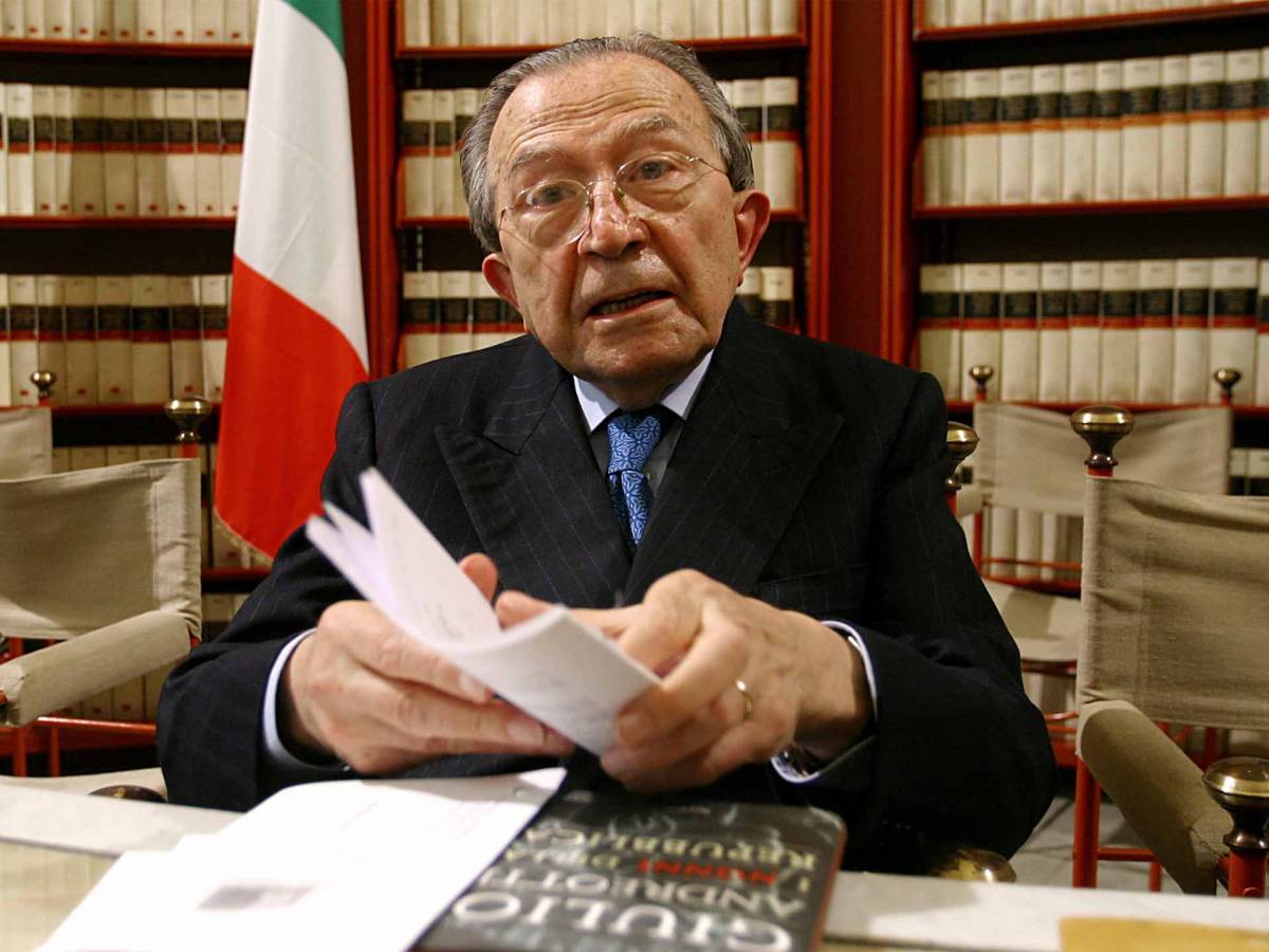Andreotti compie 90 anni: "Preferisco meditare" - il Giornale