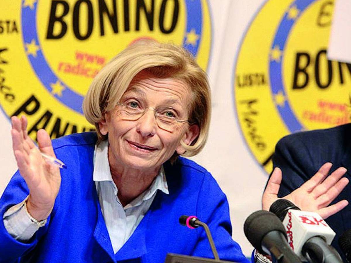 Emma e gli ospedali: «Unico riferimento per qualsiasi cosa» - il Giornale