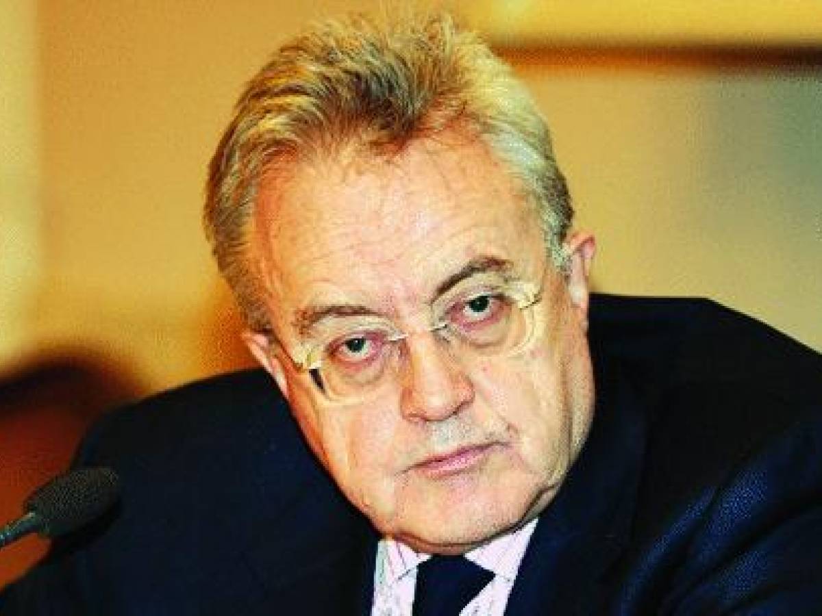 Odone «inossidabile»: resta al vertice fino al 2015 - il Giornale