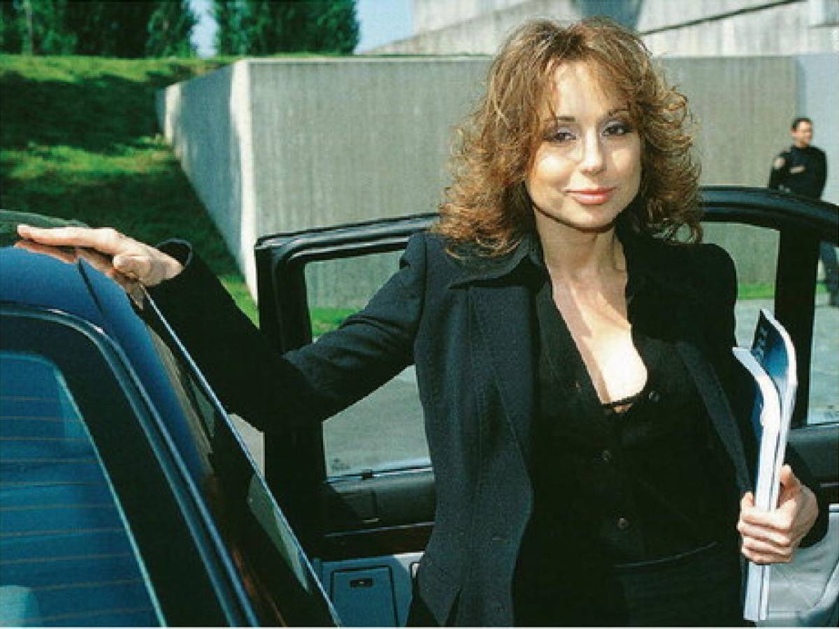 La scudisciata di Marina al colonnello di Fini - il Giornale