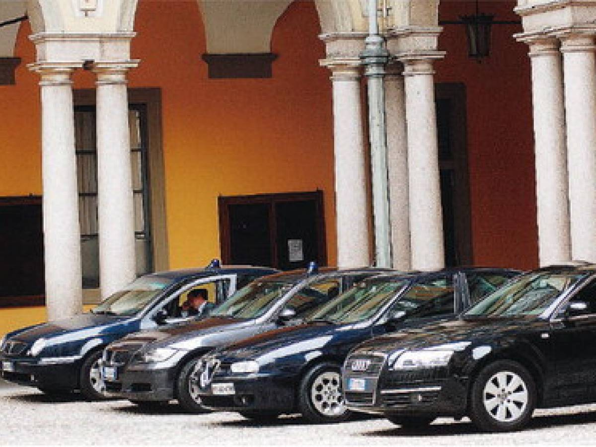 Le auto blu? Uno scandalo da oltre 2 miliardi E Brunetta: "Dal 2014 ...