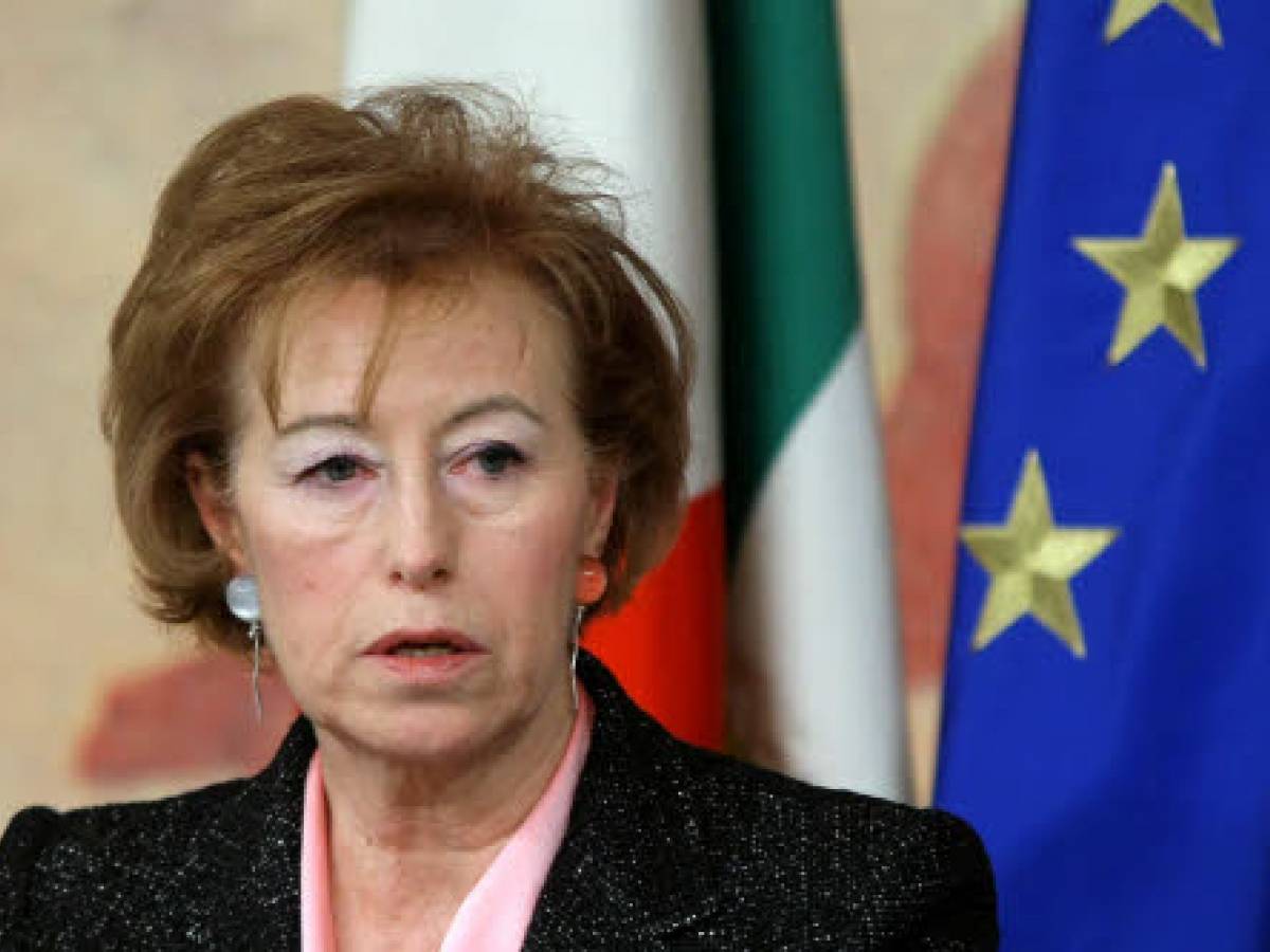 La Moratti fa l’occhiolino al Fli che la insultava - il Giornale