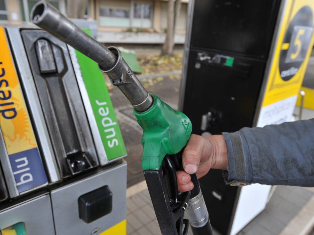 Nuovo record benzina Verde oltre 1,9 al litro - ilGiornale.it