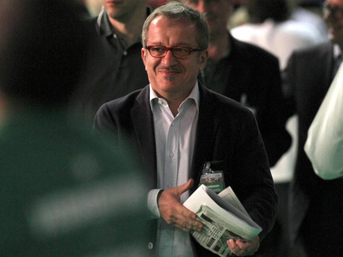 Maroni uomo solo al comando della Lega - il Giornale