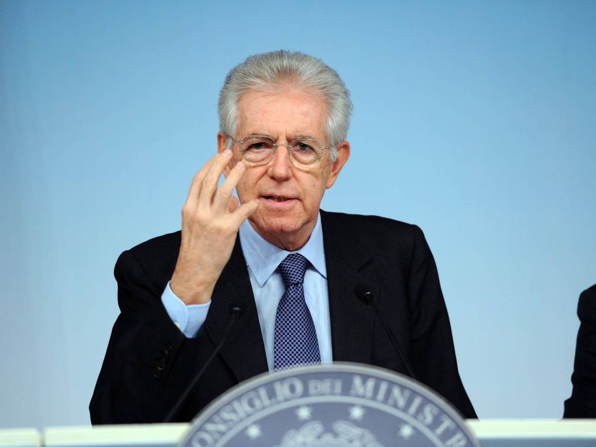 Per Monti 32 mila euro al mese di stipendio - il Giornale