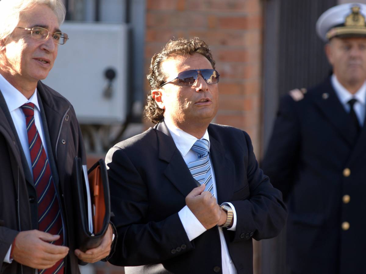 Schettino parla e si difende in aula - il Giornale