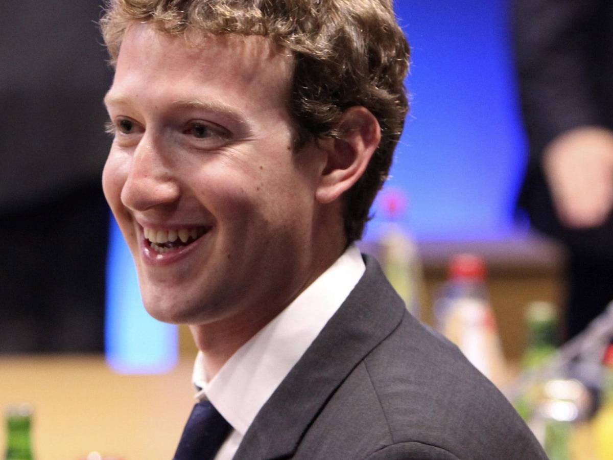 Ora Mister Facebook cerca amici... in politica E trova i repubblicani ...