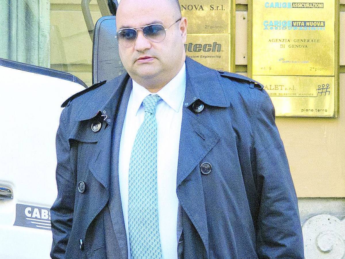 Belsito in cella, spunta lo yacht di Bossi jr - il Giornale