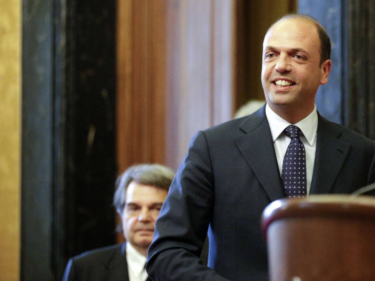 Rimpasto tra ai vertici azzurri per dare una mano ad Alfano - il Giornale