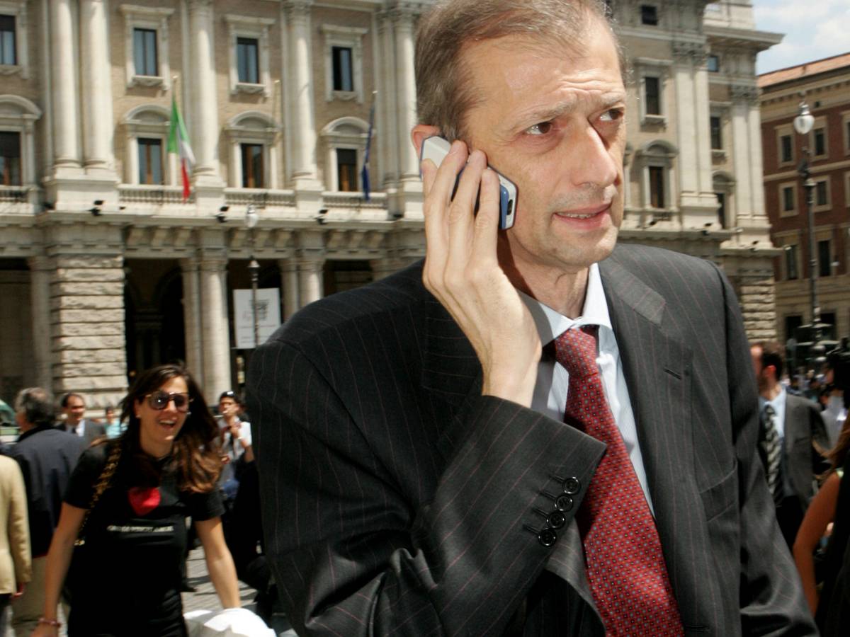 Fassino, il pignolo che fa piangere tutti - il Giornale