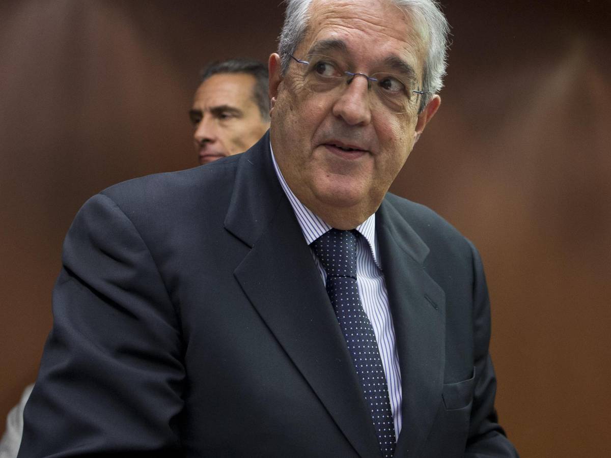 Saccomanni insiste sull'Iva Adesso il governo è a rischio - il Giornale