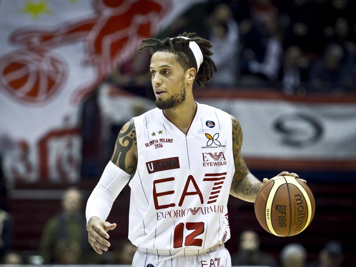 Hackett veste Armani e sfila su Cremona Con lui Milano sogna - il Giornale