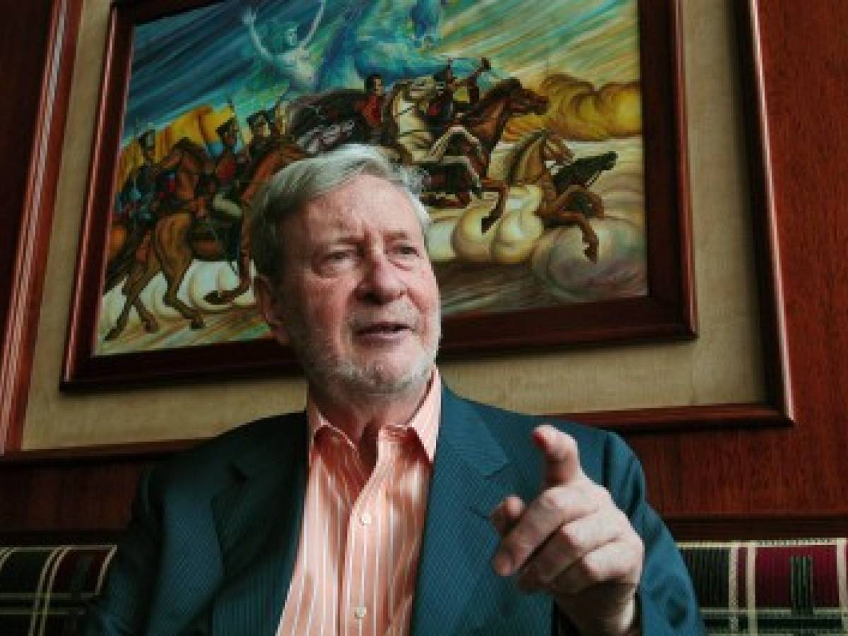 La filosofia, l'impegno in politica: chi era Gianni Vattimo - il Giornale