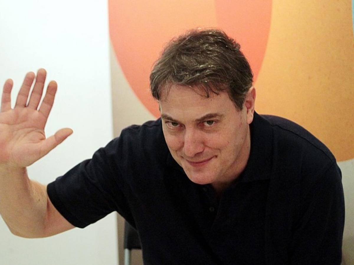 Corrado Guzzanti truffato dall'ex manager: "Il trauma emotivo più forte ...