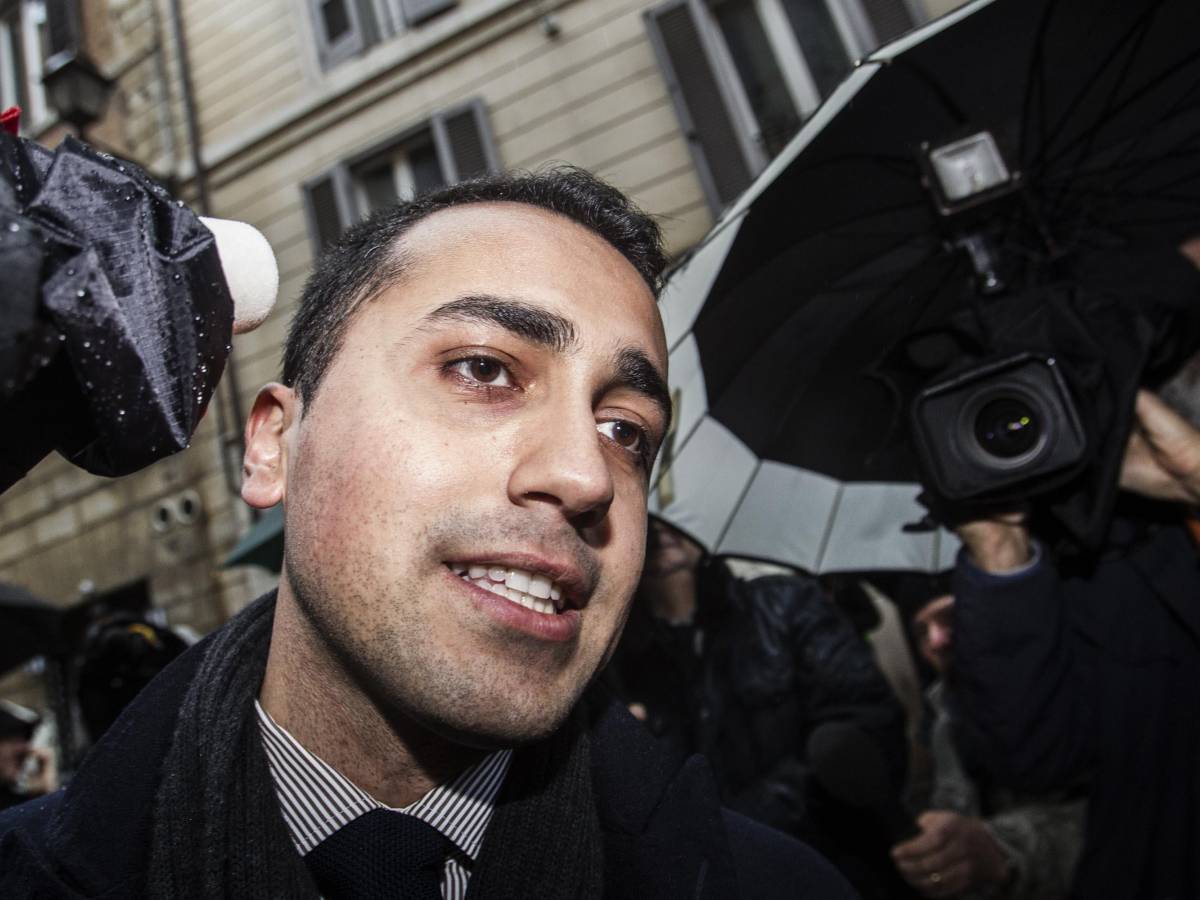 M5S, fronda contro Di Maio: "Non si negozia con il Pd" - il Giornale
