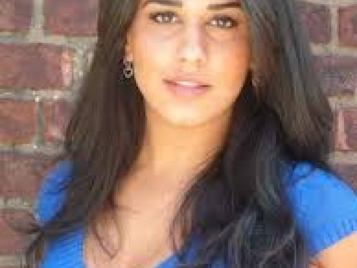 Parisa, la principessa dei pirati che terrorizza i banditi del web - il ...