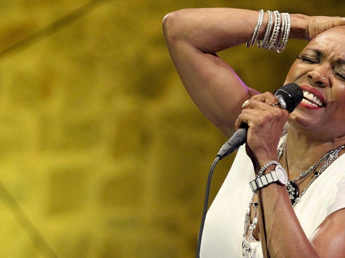 Dee Dee si battezza nelle acque del Mississippi - il Giornale