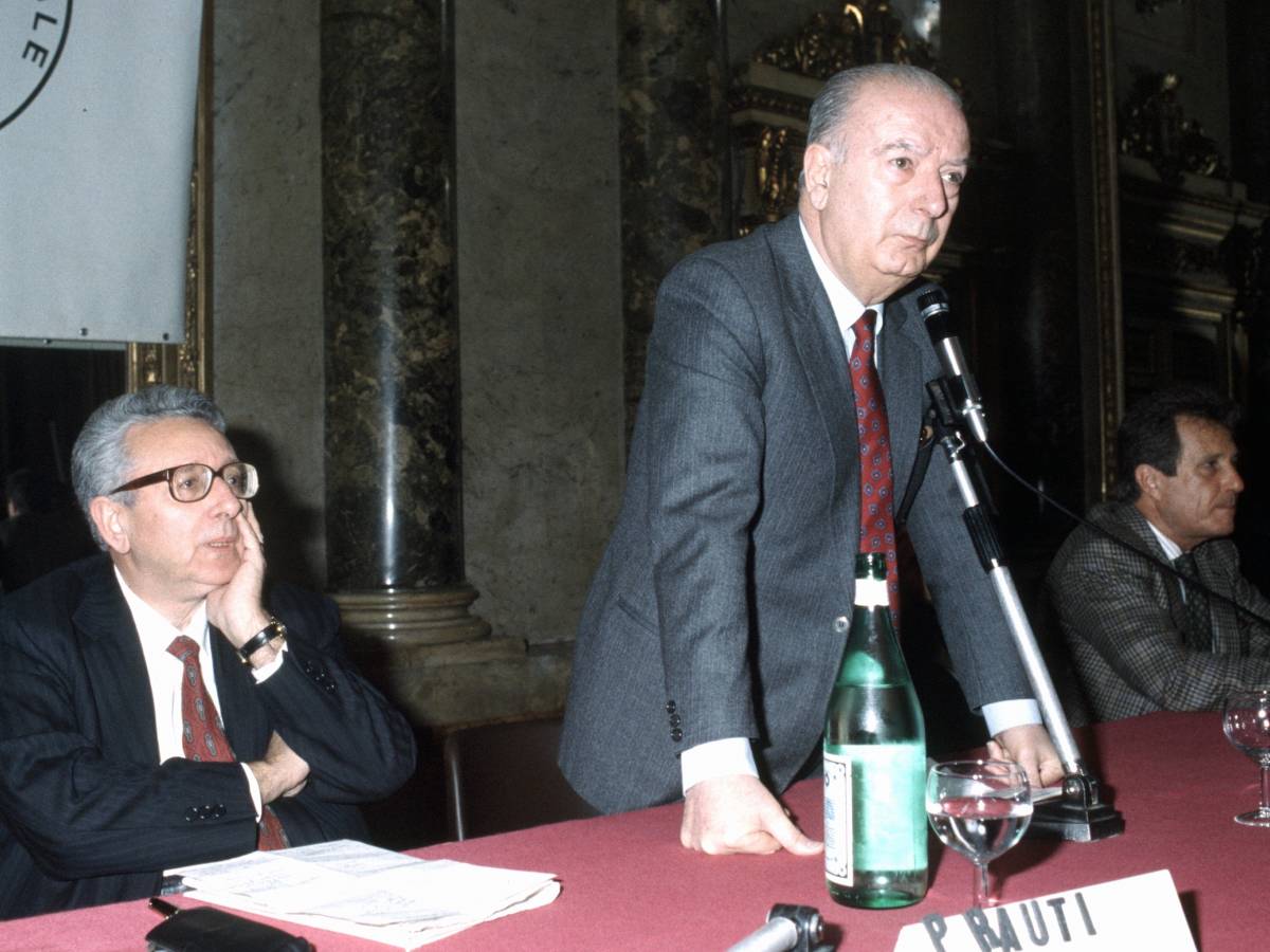 Servello, il Famedio e l'odio che non passa - il Giornale