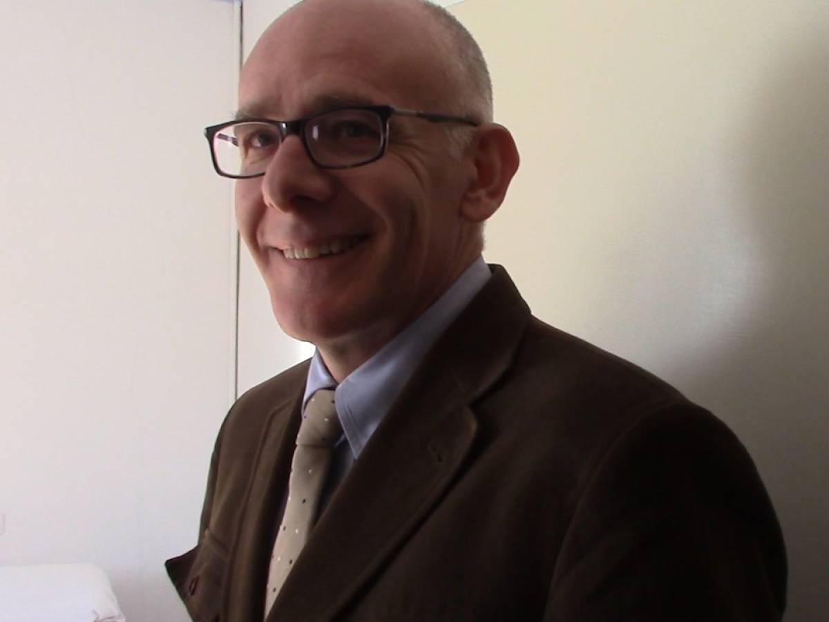 Il sindaco che ospita i rifugiati in casa sua - il Giornale