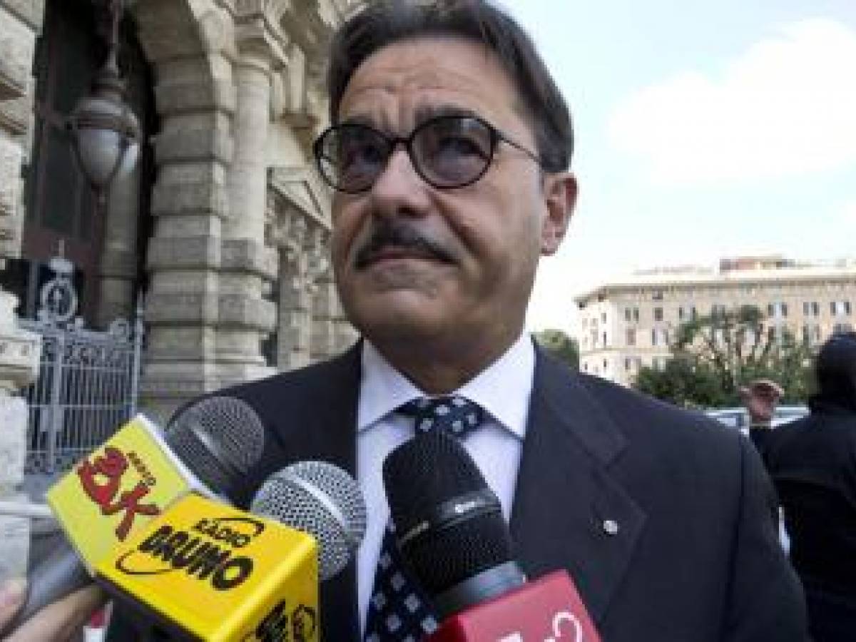 Morte avvocato, indagato un infermiere - il Giornale Morte avvocato, indagato un infermiere - il Giornale