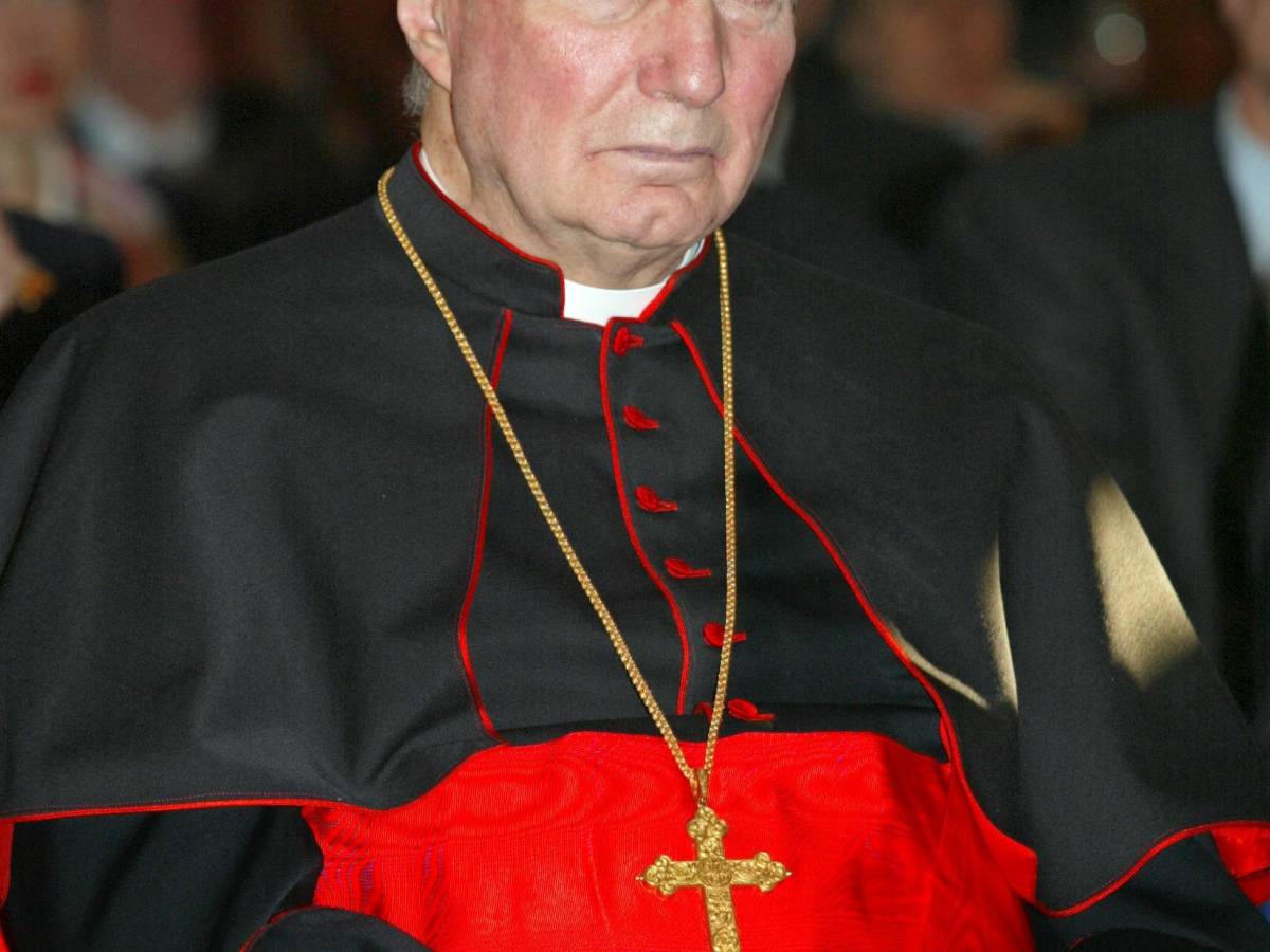 "Vorrei non morire solo". La dignità della fine per il cardinal Martini ...