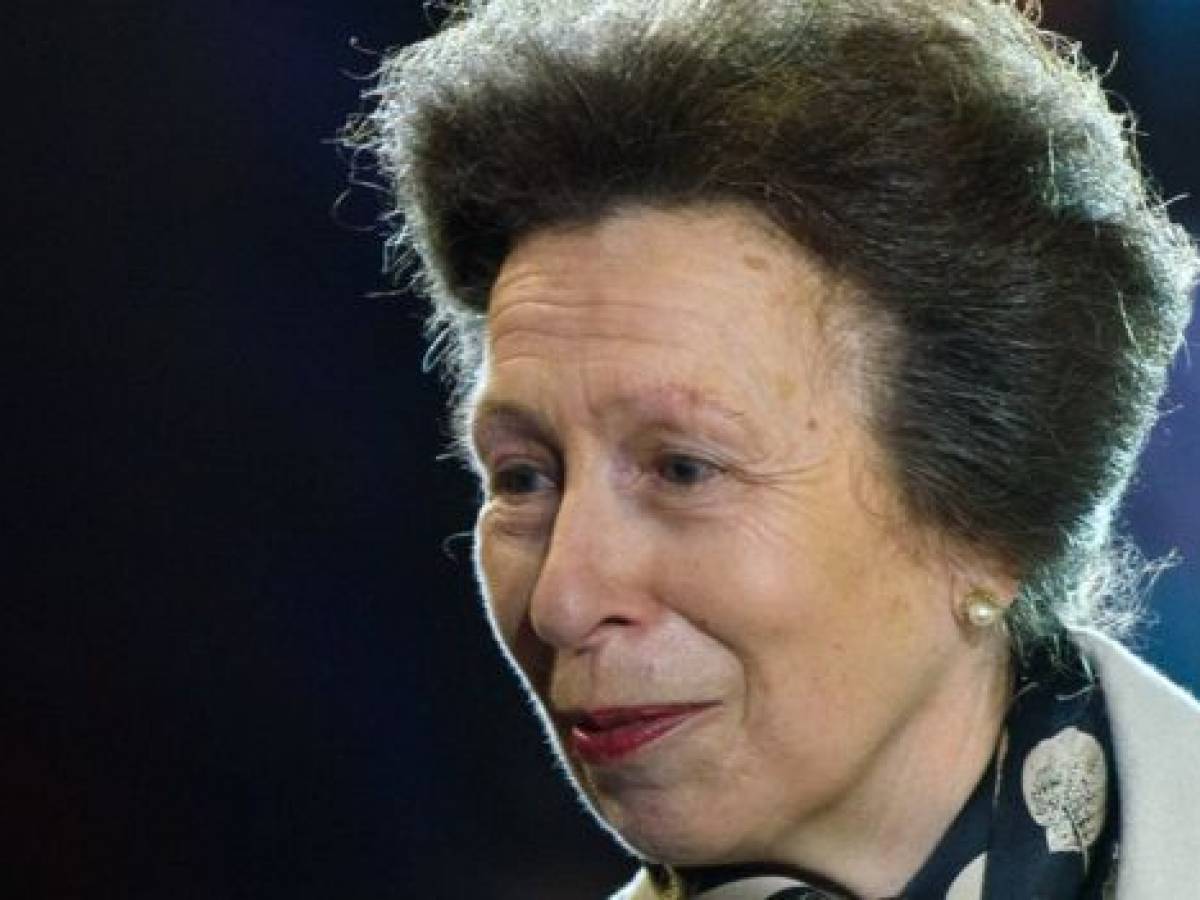 Chi è la principessa Anna, la prima icona di stile di casa Windsor - il ...