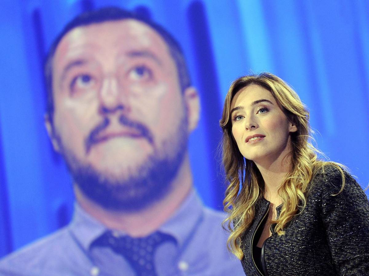 Colpi bassi e battute polemiche. Scontro di fuoco Boschi-Salvini - il ...