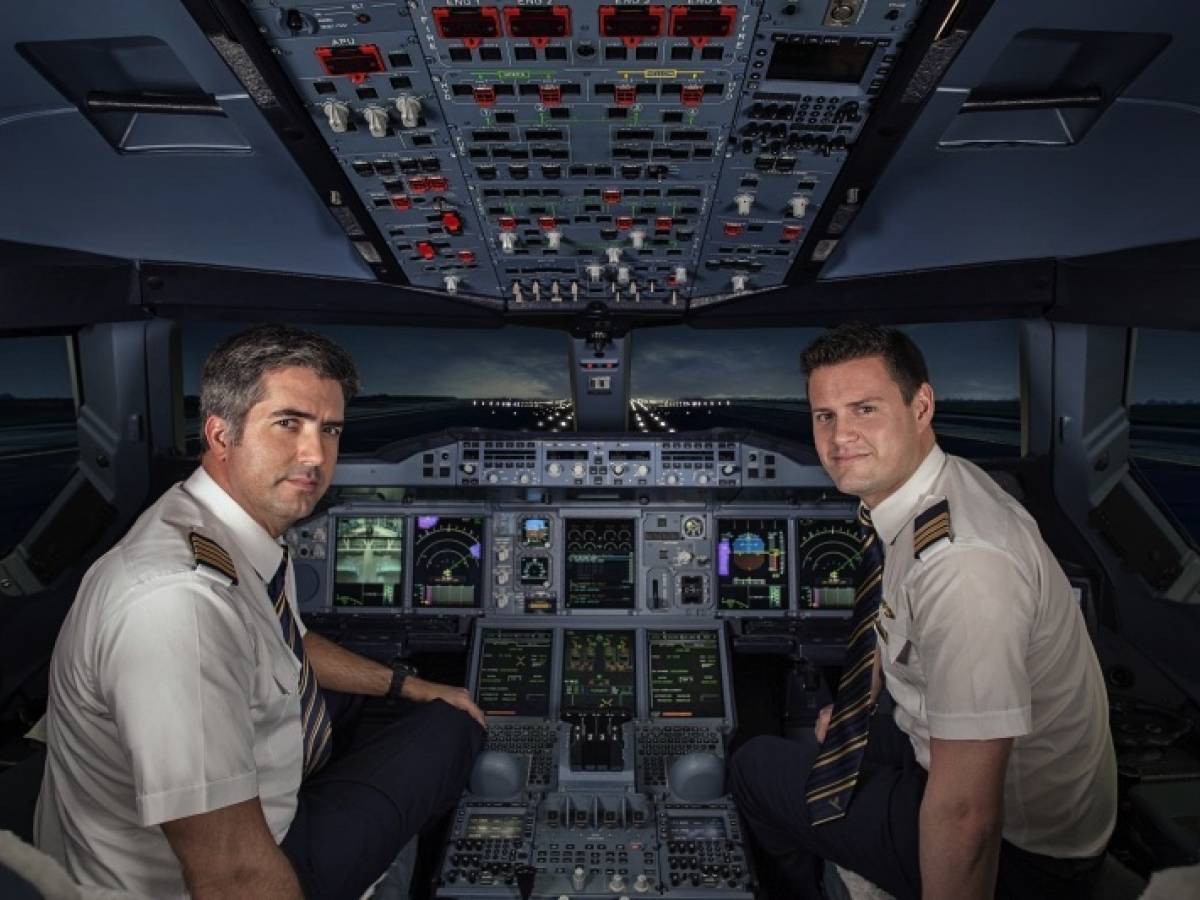 Emirates seleziona piloti, roadshow a Malpensa - il Giornale