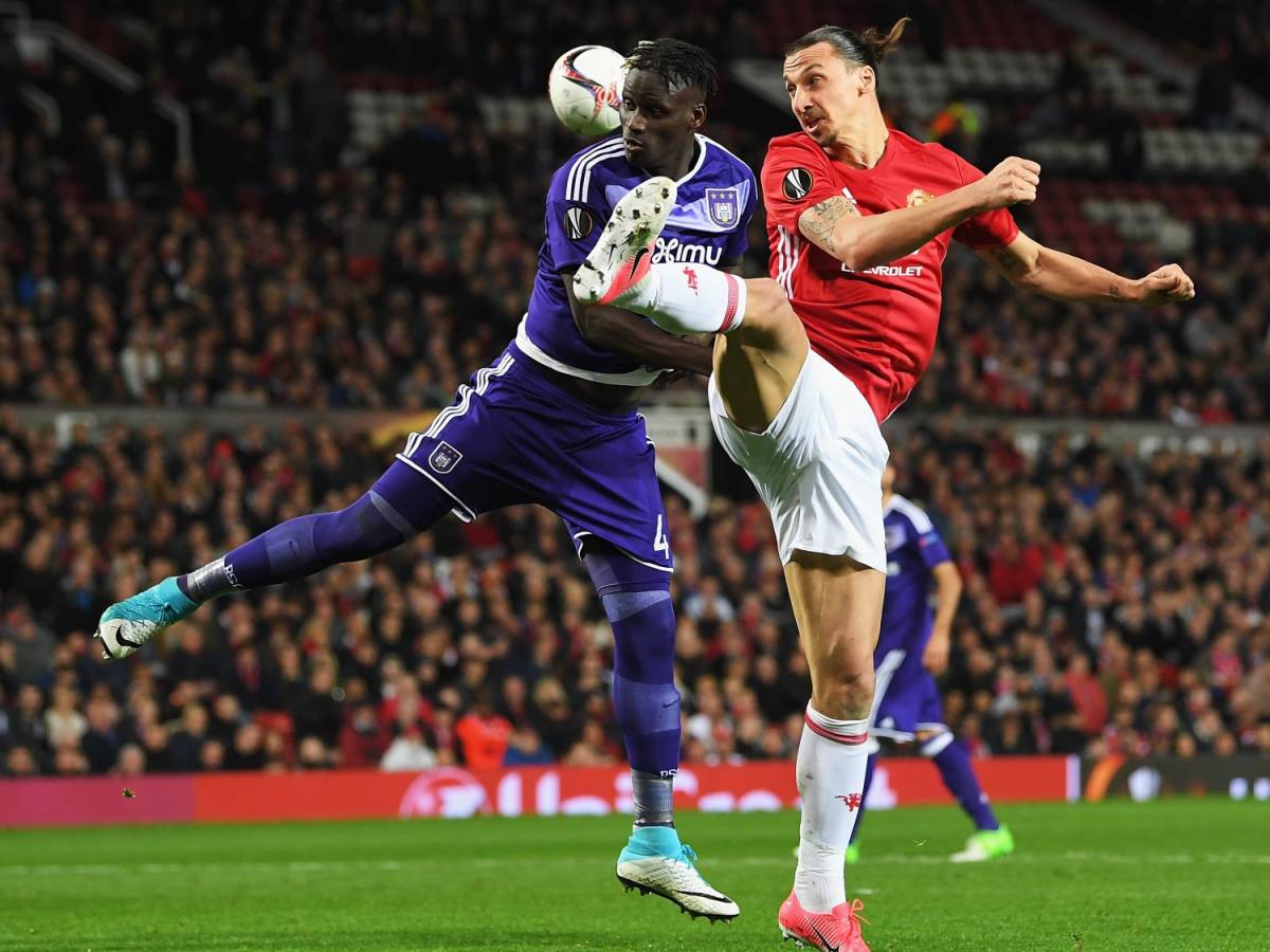 Ibrahimovic, operazione ok: "La sua carriera non è a rischio e tornerà ...