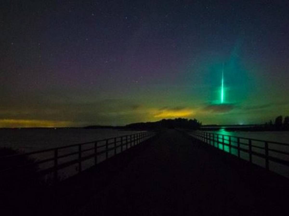 La meteora-bolide diventa virale sul web - il Giornale