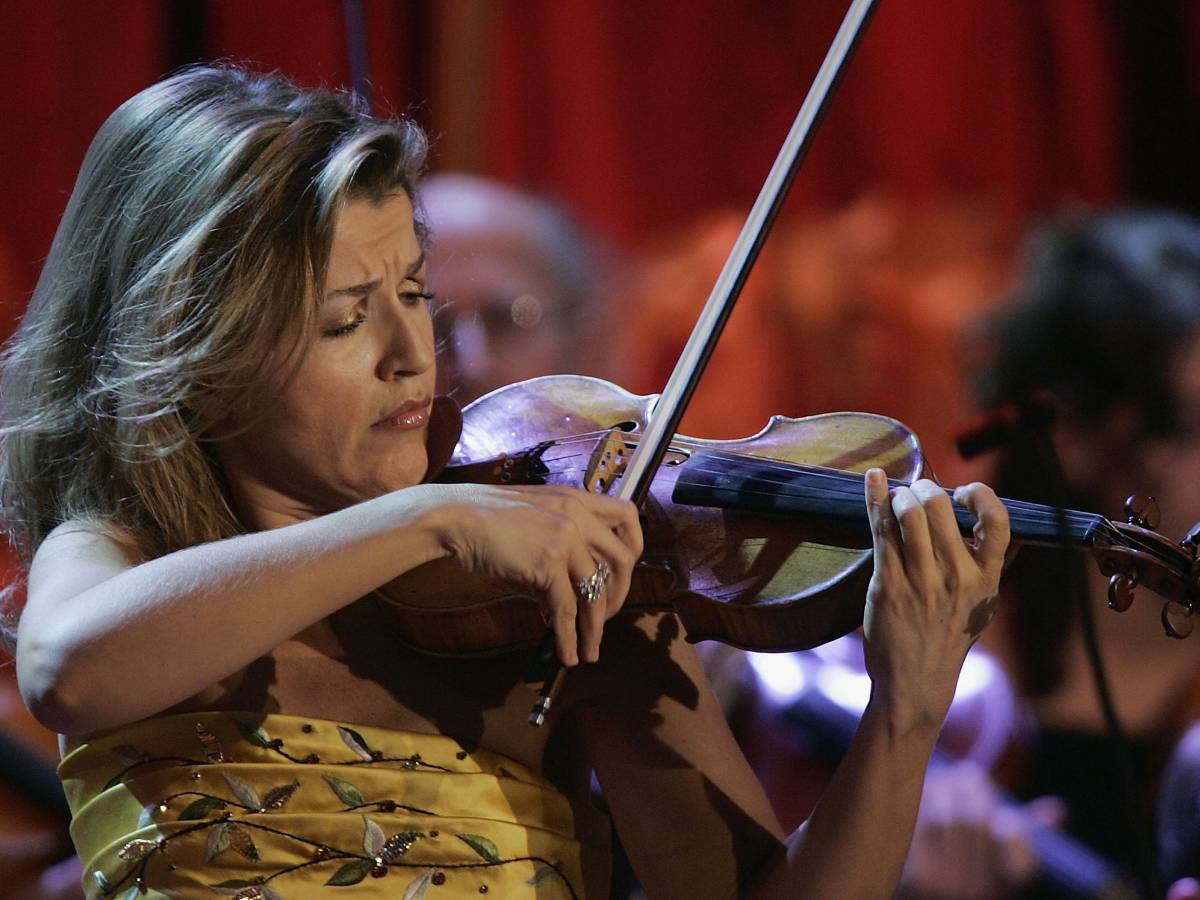 "Il mio violino unisce la lezione di Karajan con i suoni del presente ...