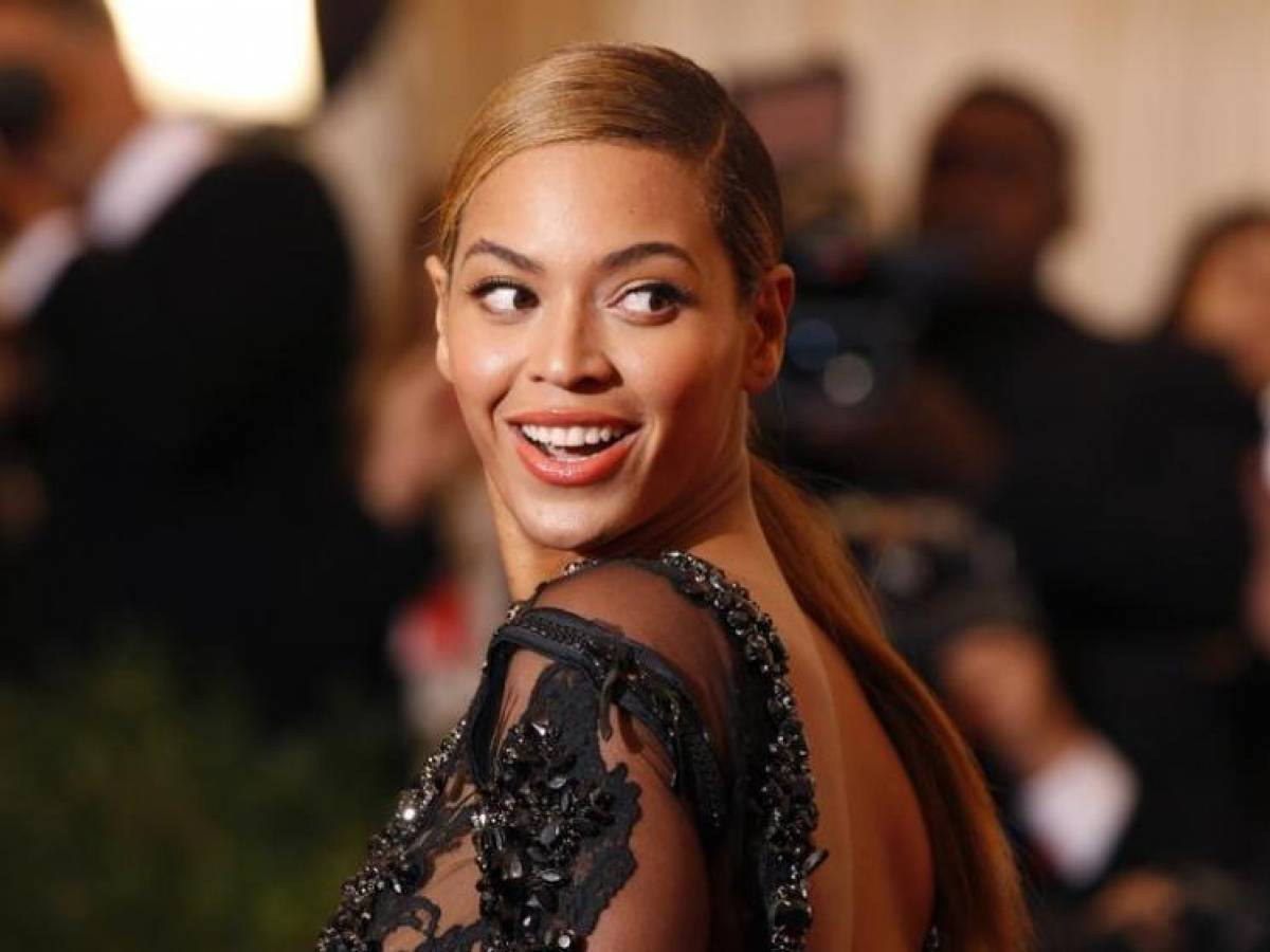 Beyoncé sbarca in Nba: la popstar vuole acquisire gli Houston Rockets ...