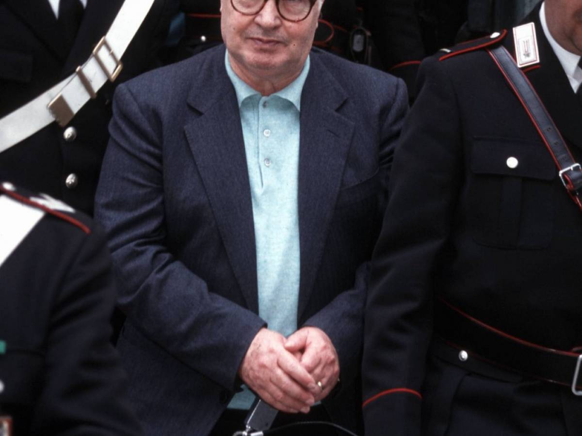 Corleone cambia faccia la strada di casa Riina alle vittime della mafia ...
