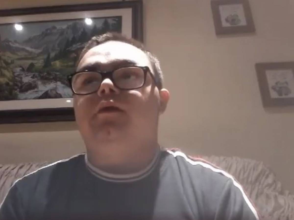 Il 22enne down vittima di bullismo: "Sogno di incontrare J-Ax" - il ...