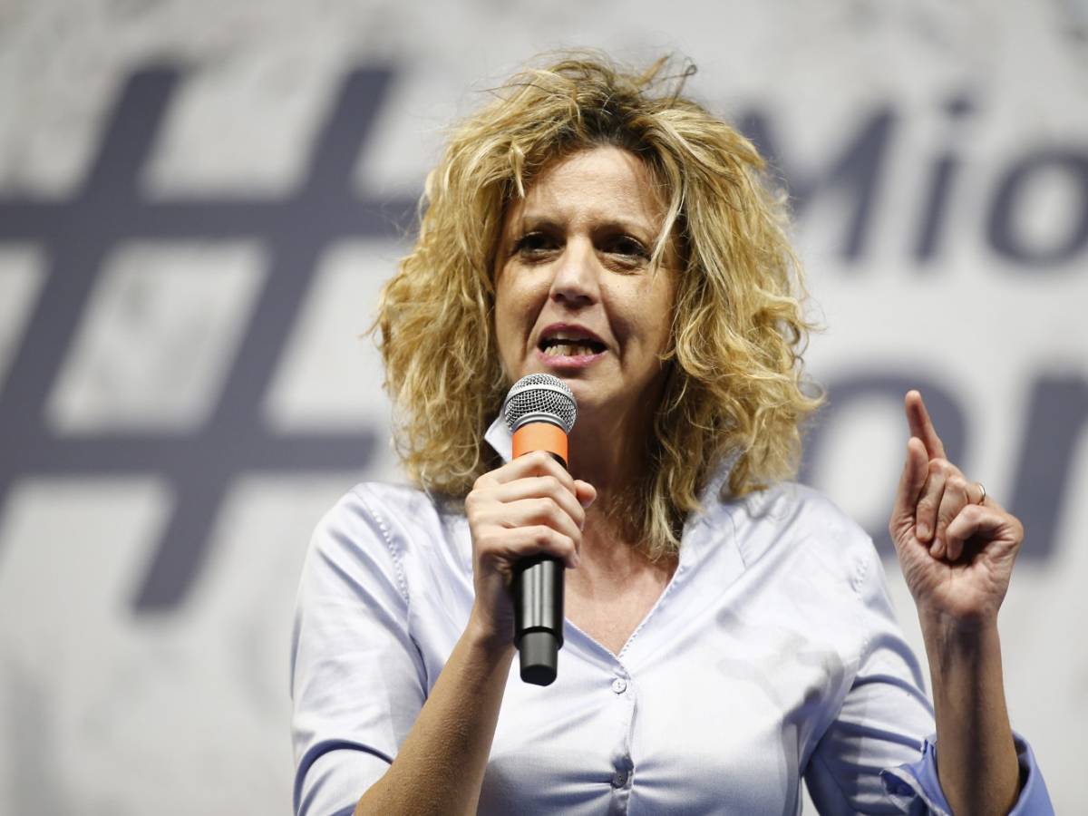 L'ex grillina di ferro asfalta Grillo e Conte: "Vi dico tutto" - il ...